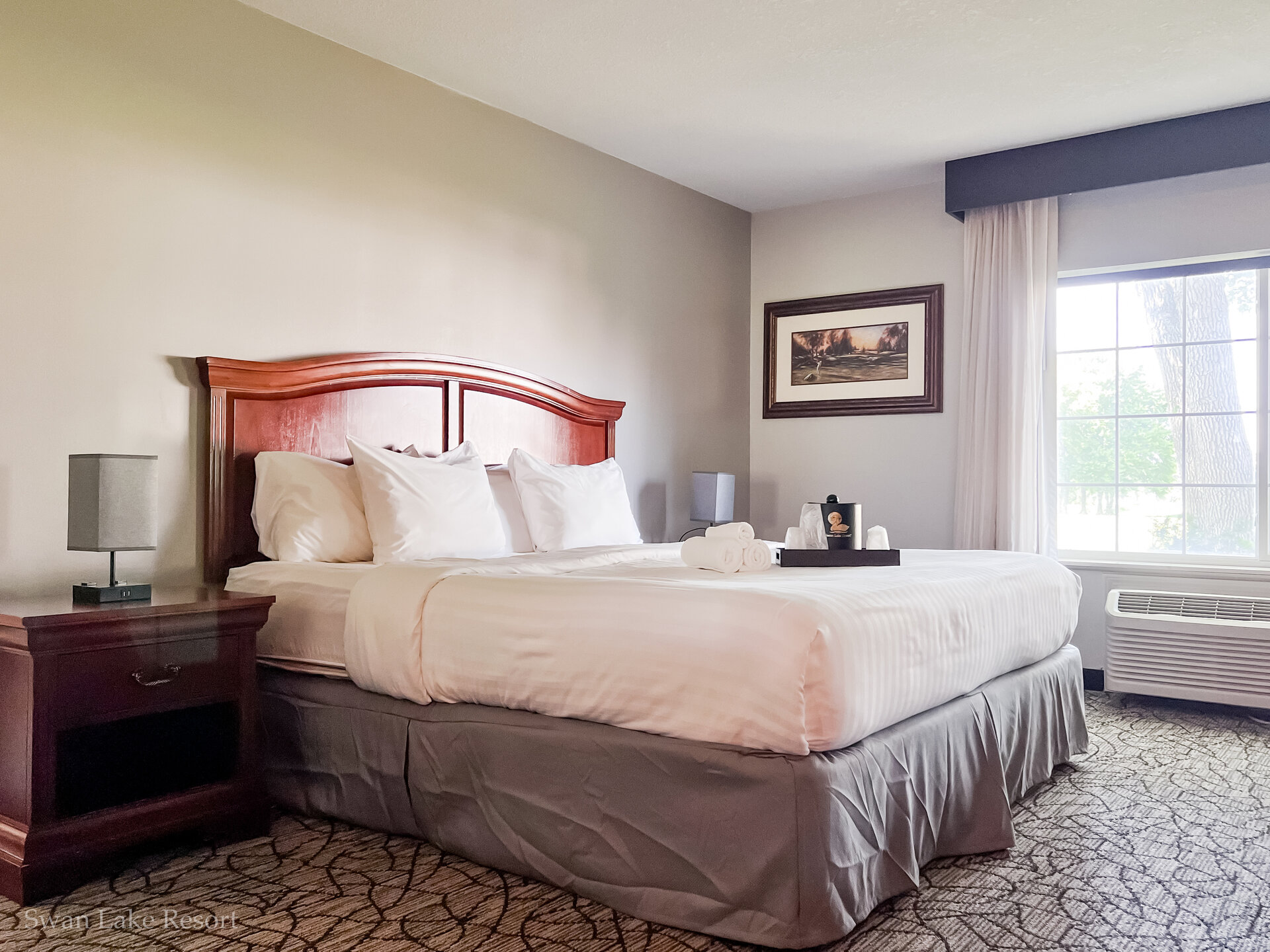 Upscale Golf Resort in Plymouth, Indiana | Swan Lake Resort