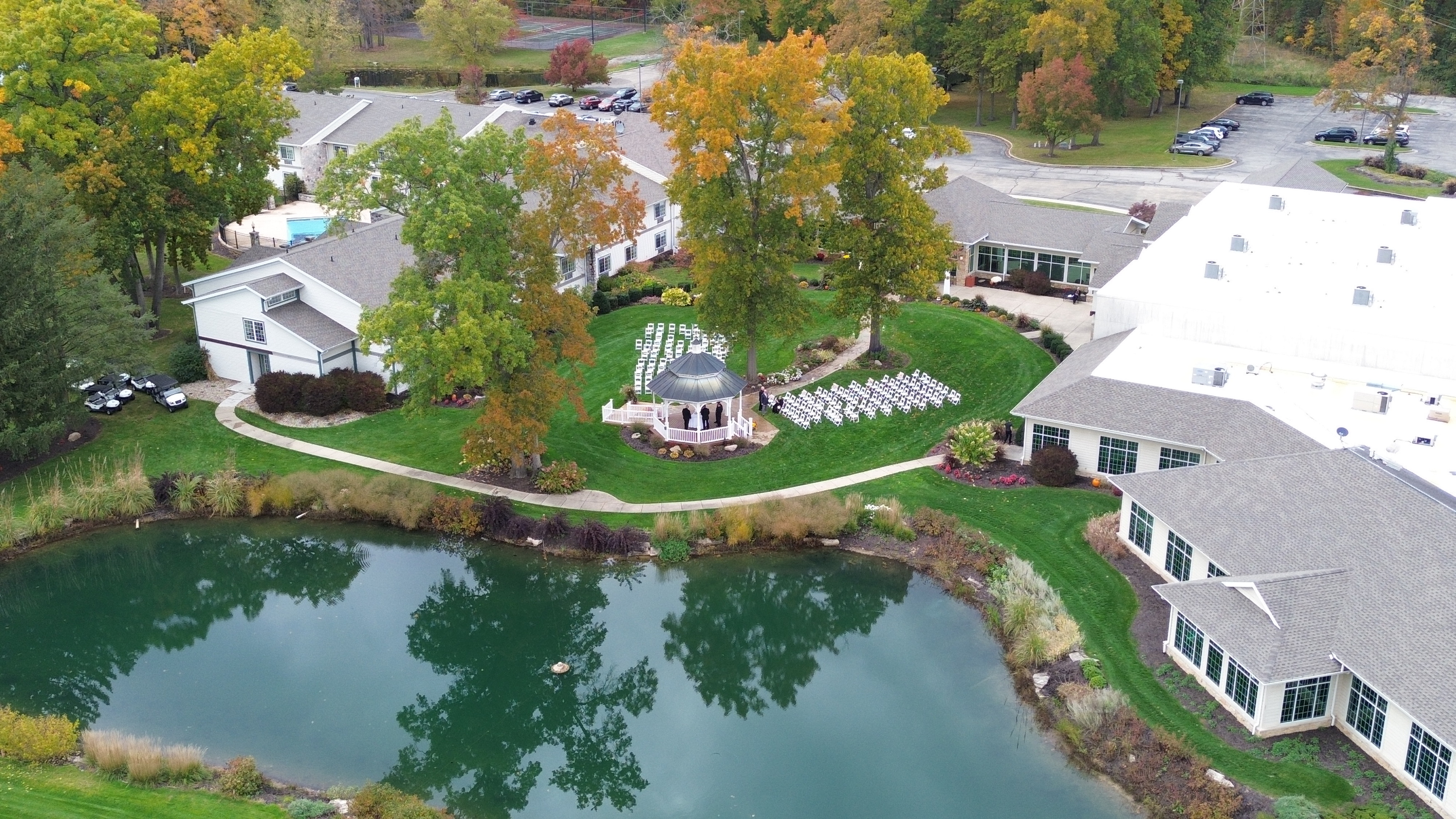 Indoor & Outdoor Wedding Venue in Northern Indiana | Swan Lake Resort